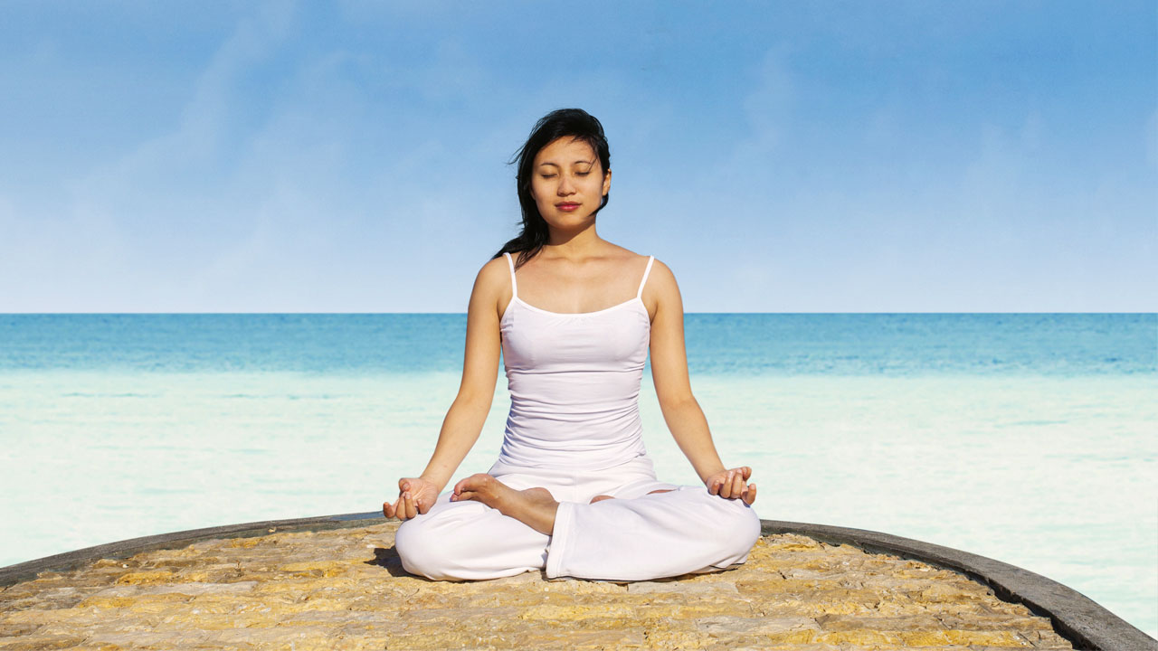 Calm heart meditation | Om Yoga Magazine