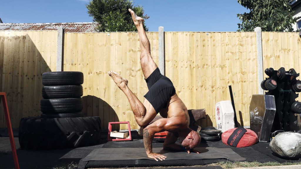 FROM GLADIATOR to Yogi - James Crossley | Om Yoga Magazine