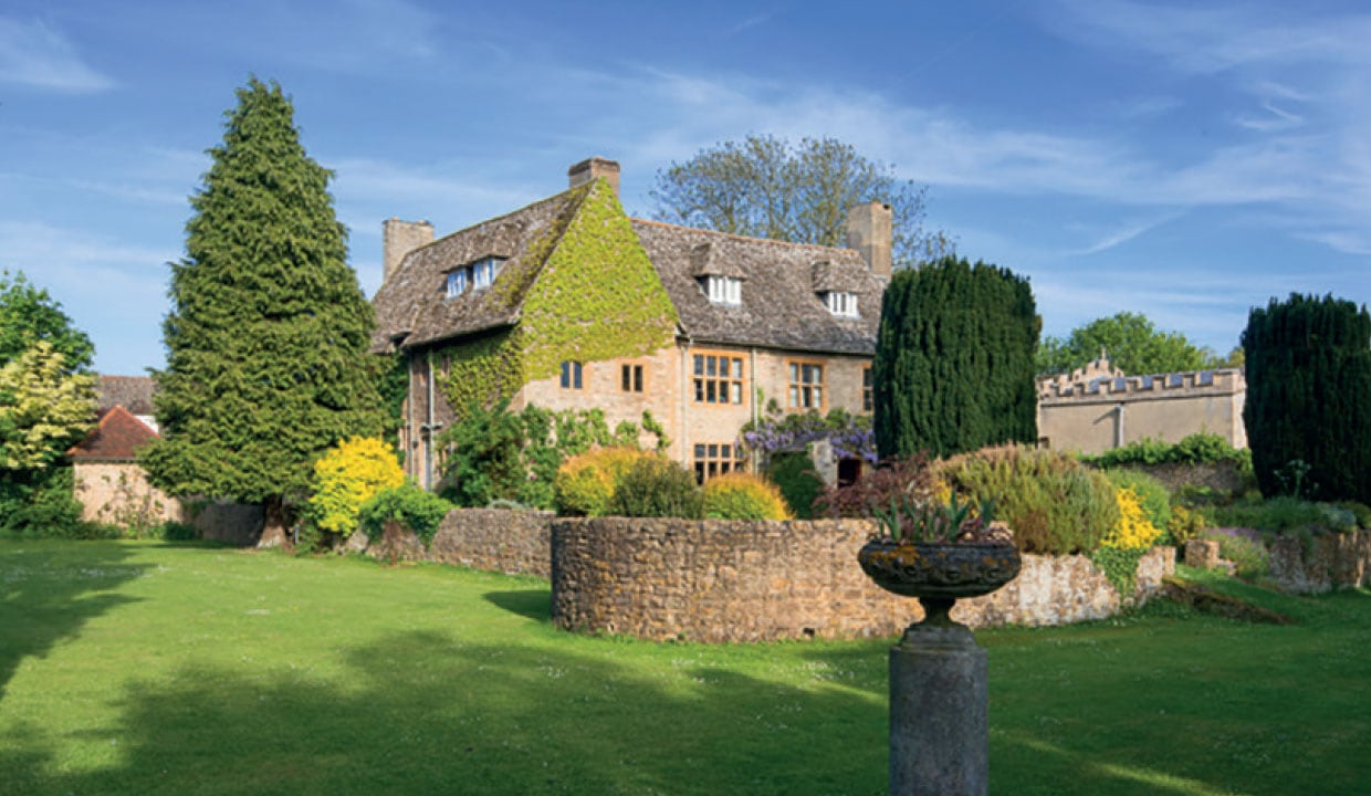 Charney Manor | Om Yoga Magazine